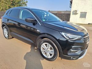 Black Opel Grandland X 2018 in Marijampole, with an engine capacity of 2.00 L and mileage of 289 thousand km for 10750 €, photo 4 on AUTOMOTO.COM.LV