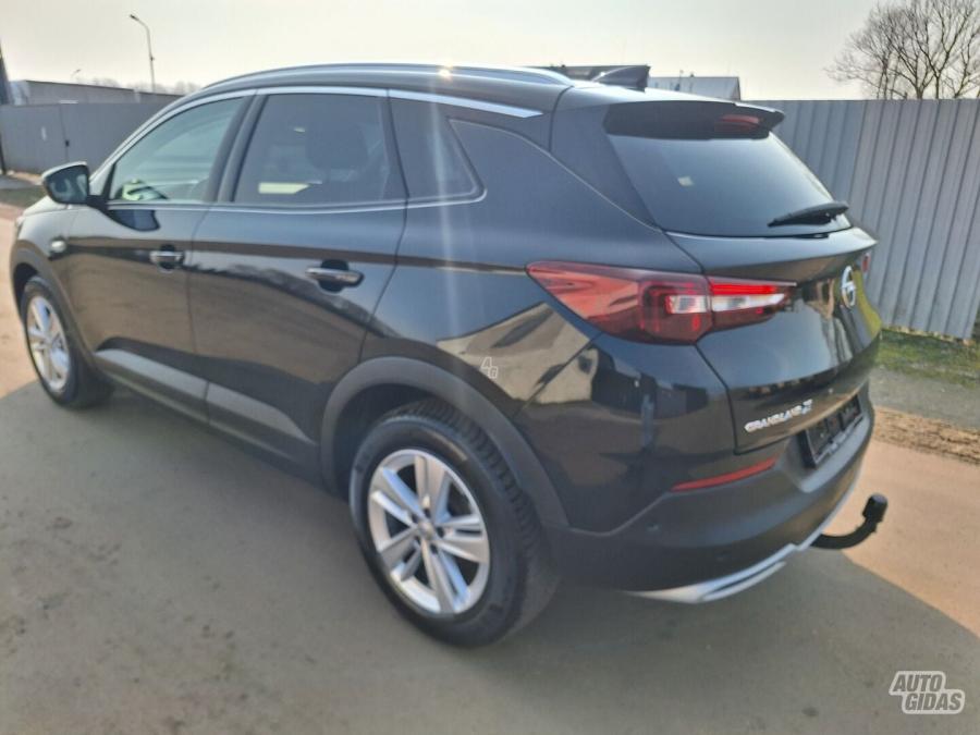 Black Opel Grandland X 2018 in Marijampole, with an engine capacity of 2.00 L and mileage of 289 thousand km for 10750 €, photo 7 on AUTOMOTO.COM.LV