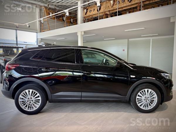Melns Opel Grandland X 2018 Dobele, ar dzinēja tilpumu 1.20 L un nobraukumu 177 tūkst. km par 12750 €, foto 2 vietnē AUTOMOTO.COM.LV