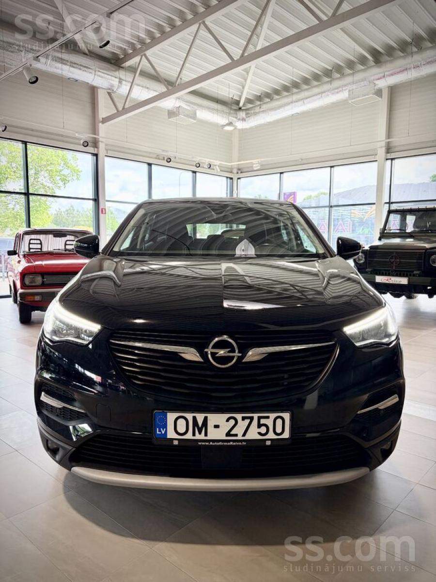 Black Opel Grandland X 2018 in Dobele, with an engine capacity of 1.20 L and mileage of 177 thousand km for 12750 €, photo 9 on AUTOMOTO.COM.LV