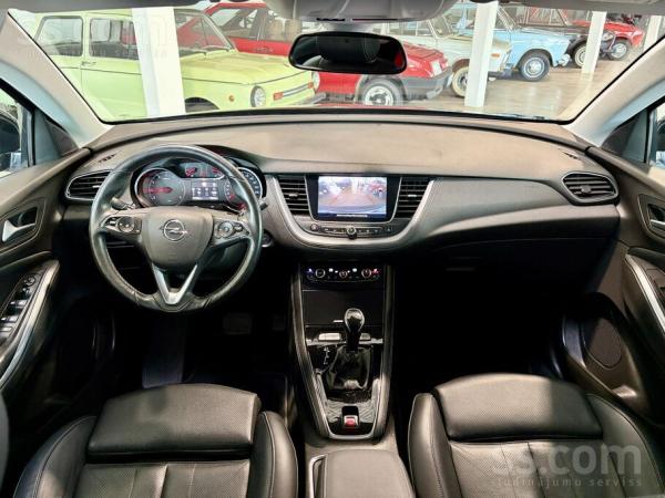 Melns Opel Grandland X 2018 Dobele, ar dzinēja tilpumu 1.20 L un nobraukumu 177 tūkst. km par 12750 €, foto 9 vietnē AUTOMOTO.COM.LV