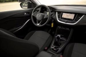 Melns Opel Grandland X 2018 Jelgava, ar dzinēja tilpumu 1.60 L un nobraukumu 155 tūkst. km par 11900 €, foto 9 vietnē AUTOMOTO.COM.LV