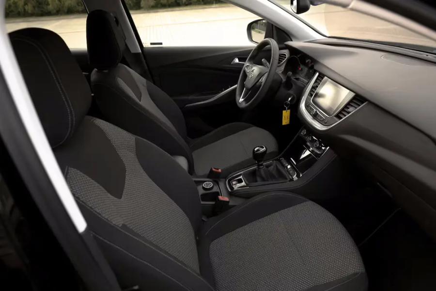 Melns Opel Grandland X 2018 Jelgava, ar dzinēja tilpumu 1.60 L un nobraukumu 155 tūkst. km par 11900 €, foto 11 vietnē AUTOMOTO.COM.LV