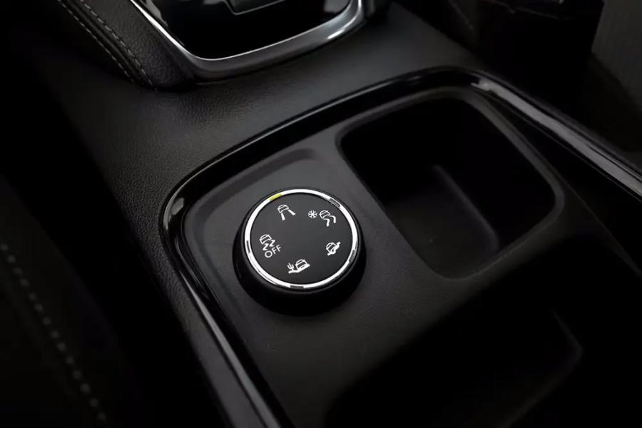 Melns Opel Grandland X 2018 Jelgava, ar dzinēja tilpumu 1.60 L un nobraukumu 155 tūkst. km par 11900 €, foto 14 vietnē AUTOMOTO.COM.LV