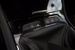 Melns Opel Grandland X 2018 Jelgava, ar dzinēja tilpumu 1.60 L un nobraukumu 155 tūkst. km par 11900 €, foto 15 vietnē AUTOMOTO.COM.LV