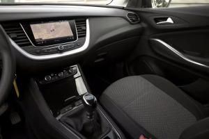 Melns Opel Grandland X 2018 Jelgava, ar dzinēja tilpumu 1.60 L un nobraukumu 155 tūkst. km par 11900 €, foto 16 vietnē AUTOMOTO.COM.LV