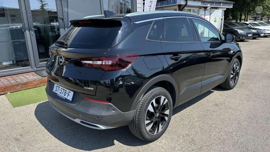Черный Опель Grandland X 2018 в Клайпеда, объемом двигателя 1.20 л и пробегом 195 тыс. км за 9500 €, фото 4 на AUTOMOTO.COM.LV