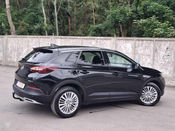 Черный Опель Grandland X 2018 в Вильнюс, объемом двигателя 1.56 л и пробегом 234 тыс. км за 10900 €, фото 2 на AUTOMOTO.COM.LV