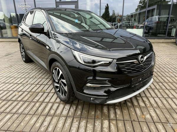 Black Opel Grandland X 2018 in Kaunas, with an engine capacity of 1.20 L and mileage of 145 thousand km for 10800 €, photo 3 on AUTOMOTO.COM.LV