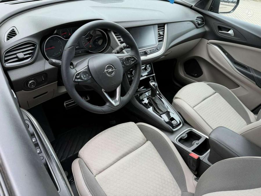Black Opel Grandland X 2018 in Kaunas, with an engine capacity of 1.20 L and mileage of 145 thousand km for 10800 €, photo 7 on AUTOMOTO.COM.LV
