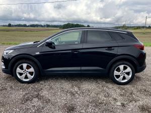 Black Opel Grandland X 2018 in Talsi, with an engine capacity of 1.60 L and mileage of 162 thousand km for 12500 €, photo 7 on AUTOMOTO.COM.LV