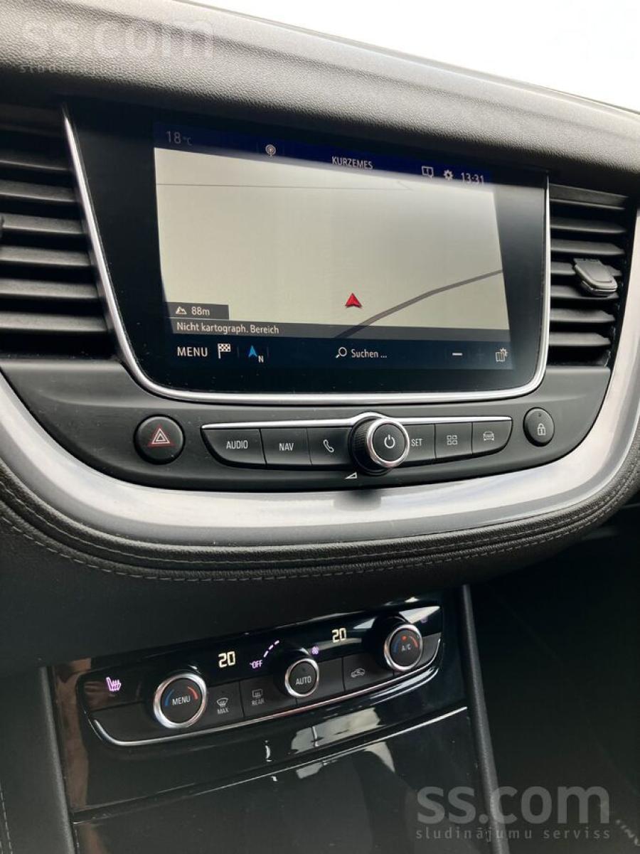 Black Opel Grandland X 2018 in Talsi, with an engine capacity of 1.60 L and mileage of 162 thousand km for 12500 €, photo 12 on AUTOMOTO.COM.LV