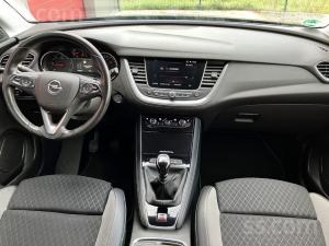 Black Opel Grandland X 2018 in Talsi, with an engine capacity of 1.60 L and mileage of 162 thousand km for 12500 €, photo 21 on AUTOMOTO.COM.LV