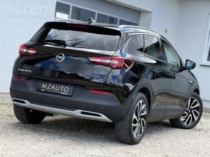 Black Opel Grandland X 2018 in Tukums, with an engine capacity of 2.00 L and mileage of 189 thousand km for 14299 €, photo 5 on AUTOMOTO.COM.LV