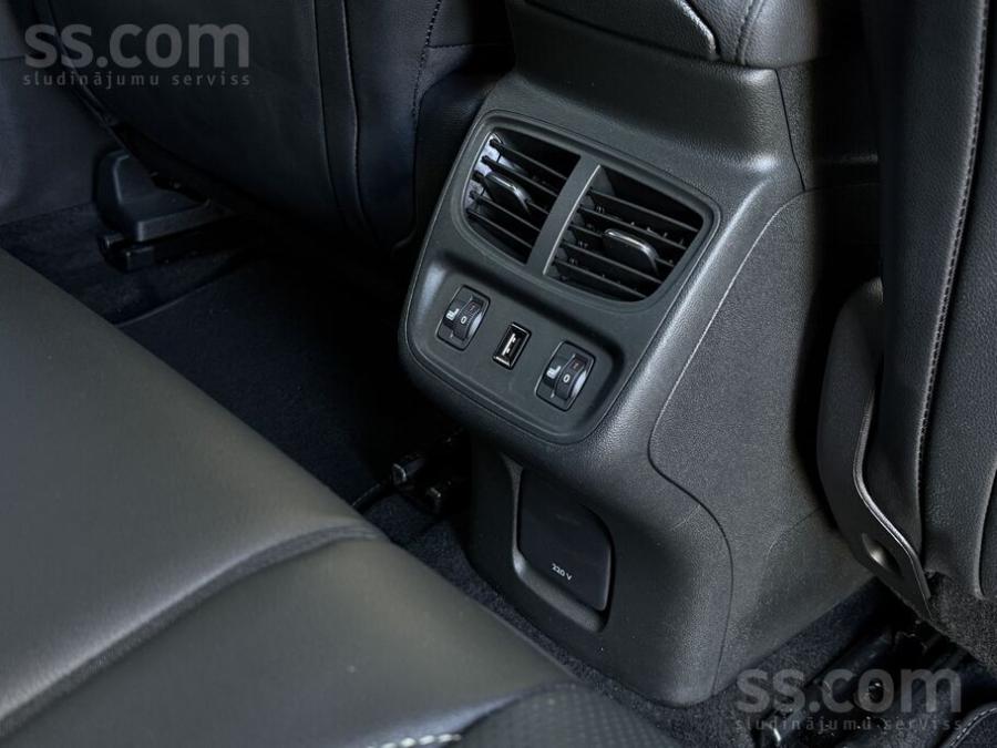 Black Opel Grandland X 2018 in Tukums, with an engine capacity of 2.00 L and mileage of 189 thousand km for 14299 €, photo 11 on AUTOMOTO.COM.LV