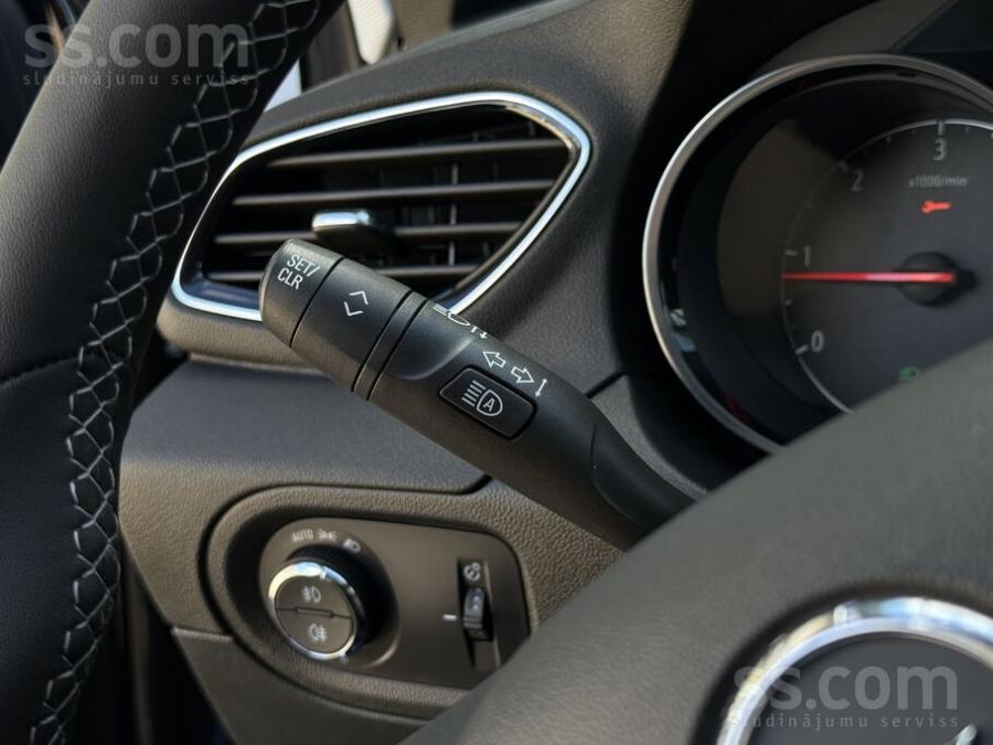 Black Opel Grandland X 2018 in Tukums, with an engine capacity of 2.00 L and mileage of 189 thousand km for 14299 €, photo 14 on AUTOMOTO.COM.LV