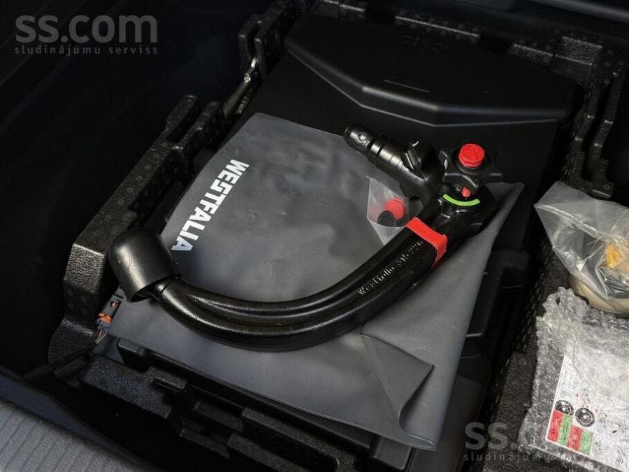 Black Opel Grandland X 2018 in Tukums, with an engine capacity of 2.00 L and mileage of 189 thousand km for 14299 €, photo 27 on AUTOMOTO.COM.LV