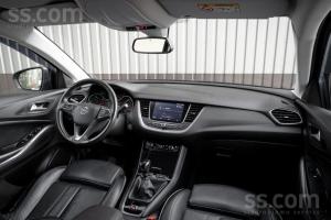 Черный Опель Grandland X 2018 в Талси, объемом двигателя 1.60 л и пробегом 222 тыс. км за 9950 €, фото 9 на AUTOMOTO.COM.LV