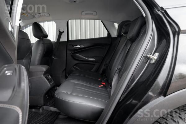 Melns Opel Grandland X 2018 Talsi, ar dzinēja tilpumu 1.60 L un nobraukumu 222 tūkst. km par 9950 €, foto 11 vietnē AUTOMOTO.COM.LV