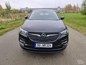 Black Opel Grandland X 2018 in Telschi, with an engine capacity of 1.20 L and mileage of 178 thousand km for 7450 €, photo  on AUTOMOTO.COM.LV