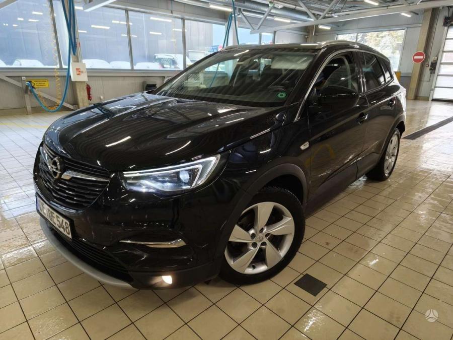 Black Opel Grandland X 2019 in Vilnius, with an engine capacity of 2.00 L and mileage of 128 thousand km for 11950 €, photo 4 on AUTOMOTO.COM.LV