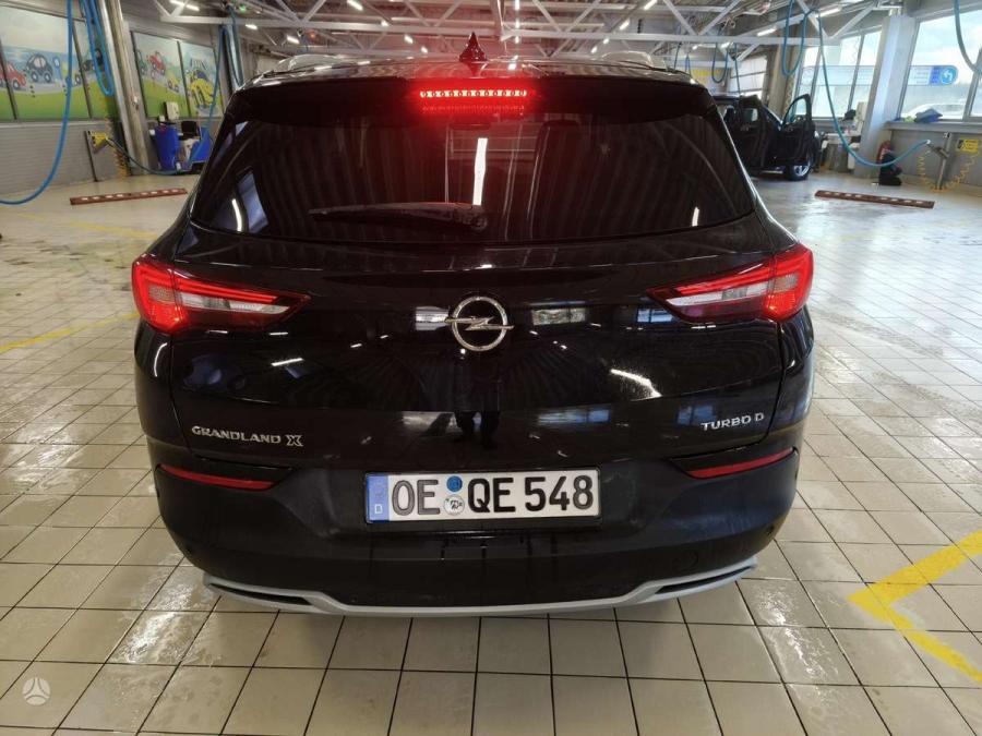 Black Opel Grandland X 2019 in Vilnius, with an engine capacity of 2.00 L and mileage of 128 thousand km for 11950 €, photo 6 on AUTOMOTO.COM.LV