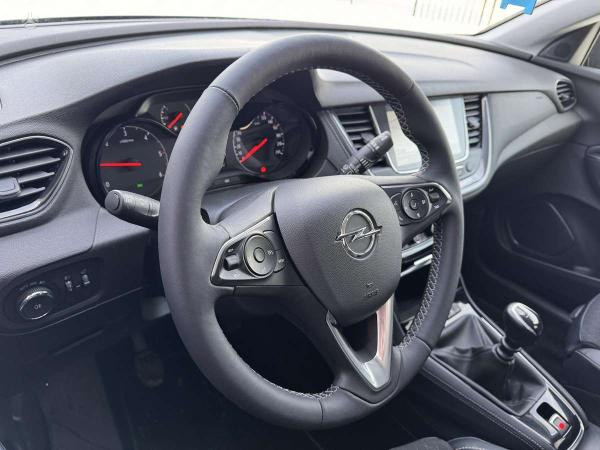 Black Opel Grandland X 2019 in Kaunas, with an engine capacity of 1.50 L and mileage of 180 thousand km for 10300 €, photo 10 on AUTOMOTO.COM.LV