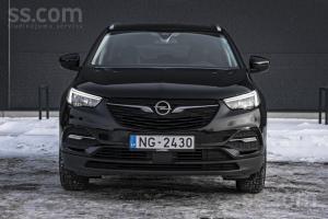 Black Opel Grandland X 2019 in Riga, with an engine capacity of 1.50 L and mileage of 0 thousand km for 11500 €, photo 2 on AUTOMOTO.COM.LV