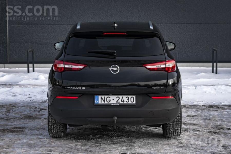 Black Opel Grandland X 2019 in Riga, with an engine capacity of 1.50 L and mileage of 0 thousand km for 11500 €, photo 5 on AUTOMOTO.COM.LV