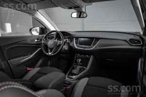 Black Opel Grandland X 2019 in Riga, with an engine capacity of 1.50 L and mileage of 0 thousand km for 11500 €, photo 13 on AUTOMOTO.COM.LV