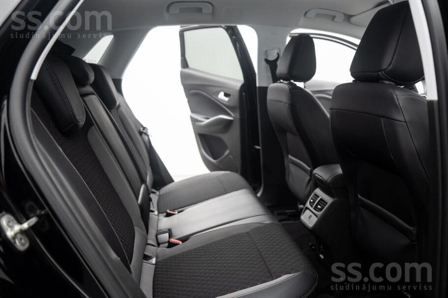 Melns Opel Grandland X 2019 Tallina, ar dzinēja tilpumu 2.00 L un nobraukumu 215 tūkst. km par 9998 €, foto 10 vietnē AUTOMOTO.COM.LV