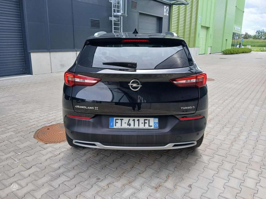 Black Opel Grandland X 2019 in Kaunas, with an engine capacity of 1.50 L and mileage of 135 thousand km for 11900 €, photo 7 on AUTOMOTO.COM.LV