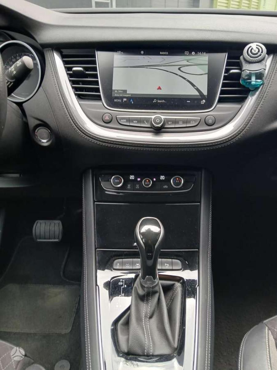 Black Opel Grandland X 2019 in Kaunas, with an engine capacity of 1.50 L and mileage of 135 thousand km for 11900 €, photo 16 on AUTOMOTO.COM.LV