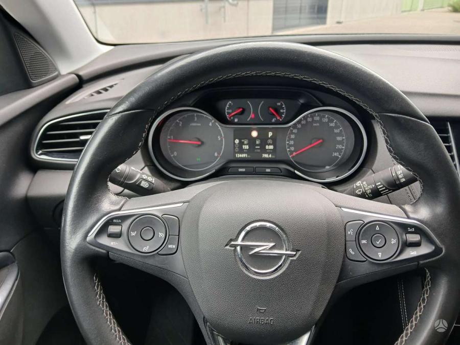 Black Opel Grandland X 2019 in Kaunas, with an engine capacity of 1.50 L and mileage of 135 thousand km for 11900 €, photo 17 on AUTOMOTO.COM.LV