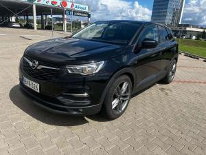 Melns Opel Grandland X 2019 Viļņa, ar dzinēja tilpumu 1.20 L un nobraukumu 110 tūkst. km par 9200 €, foto  vietnē AUTOMOTO.COM.LV