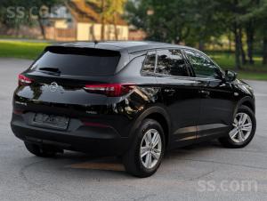 Melns Opel Grandland X 2019 Rīga, ar dzinēja tilpumu 1.20 L un nobraukumu 0 tūkst. km par 9990 €, foto 3 vietnē AUTOMOTO.COM.LV