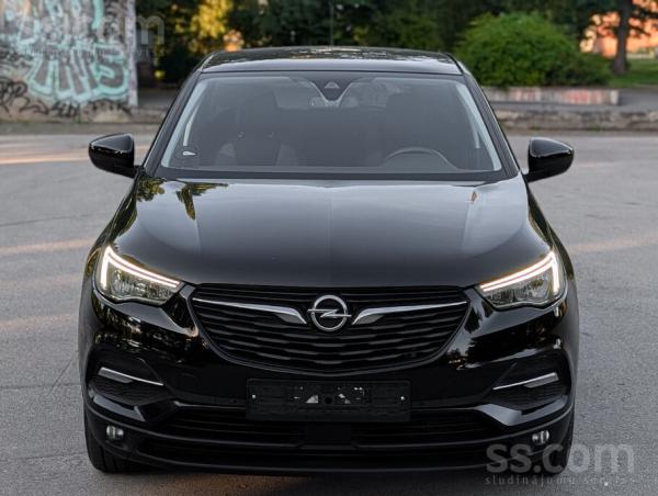 Black Opel Grandland X 2019 in Riga, with an engine capacity of 1.20 L and mileage of 0 thousand km for 9990 €, photo 9 on AUTOMOTO.COM.LV