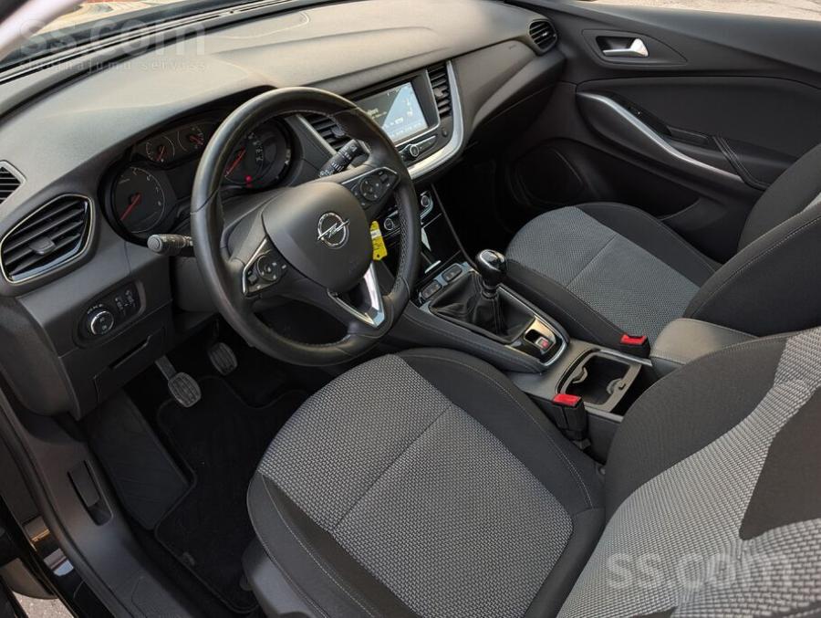 Melns Opel Grandland X 2019 Rīga, ar dzinēja tilpumu 1.20 L un nobraukumu 0 tūkst. km par 9990 €, foto 13 vietnē AUTOMOTO.COM.LV