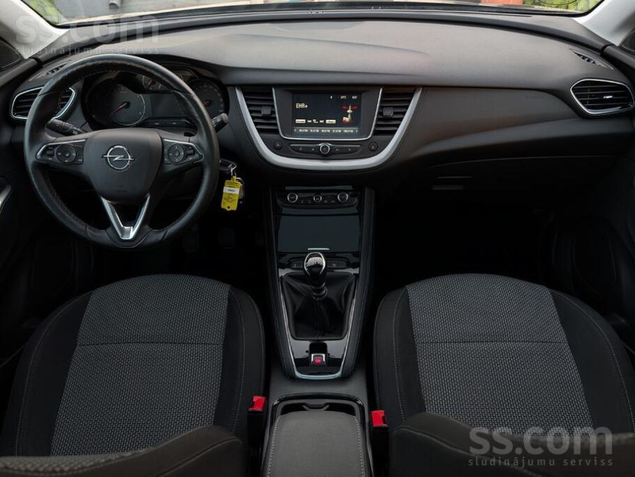 Melns Opel Grandland X 2019 Rīga, ar dzinēja tilpumu 1.20 L un nobraukumu 0 tūkst. km par 9990 €, foto 24 vietnē AUTOMOTO.COM.LV