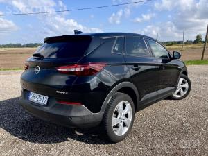 Черный Опель Grandland X 2019 в Талси, объемом двигателя 1.50 л и пробегом 160 тыс. км за 12999 €, фото 4 на AUTOMOTO.COM.LV
