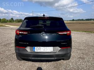 Черный Опель Grandland X 2019 в Талси, объемом двигателя 1.50 л и пробегом 160 тыс. км за 12999 €, фото 5 на AUTOMOTO.COM.LV
