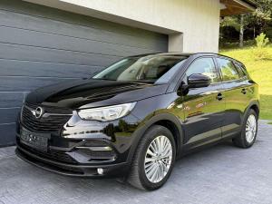 Black Opel Grandland X 2019 in Utena, with an engine capacity of 1.20 L and mileage of 169 thousand km for 7990 €, photo 3 on AUTOMOTO.COM.LV