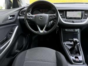 Black Opel Grandland X 2019 in Utena, with an engine capacity of 1.20 L and mileage of 169 thousand km for 7990 €, photo 17 on AUTOMOTO.COM.LV