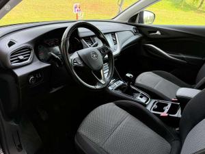 Black Opel Grandland X 2019 in Utena, with an engine capacity of 1.20 L and mileage of 169 thousand km for 7990 €, photo 19 on AUTOMOTO.COM.LV