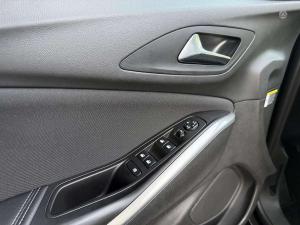 Black Opel Grandland X 2019 in Utena, with an engine capacity of 1.20 L and mileage of 169 thousand km for 7990 €, photo 20 on AUTOMOTO.COM.LV