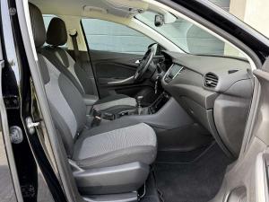 Black Opel Grandland X 2019 in Utena, with an engine capacity of 1.20 L and mileage of 169 thousand km for 7990 €, photo 21 on AUTOMOTO.COM.LV