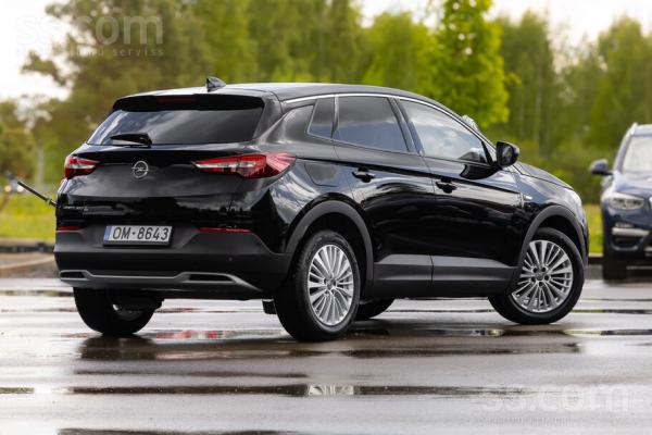Черный Опель Grandland X 2019 в Елгава, объемом двигателя 1.20 л и пробегом 133 тыс. км за 8950 €, фото 6 на AUTOMOTO.COM.LV