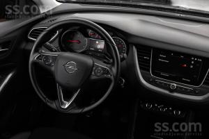 Black Opel Grandland X 2019 in Jelgava, with an engine capacity of 1.20 L and mileage of 133 thousand km for 8950 €, photo 12 on AUTOMOTO.COM.LV