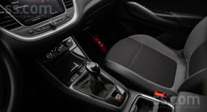 Black Opel Grandland X 2019 in Jelgava, with an engine capacity of 1.20 L and mileage of 133 thousand km for 8950 €, photo 16 on AUTOMOTO.COM.LV