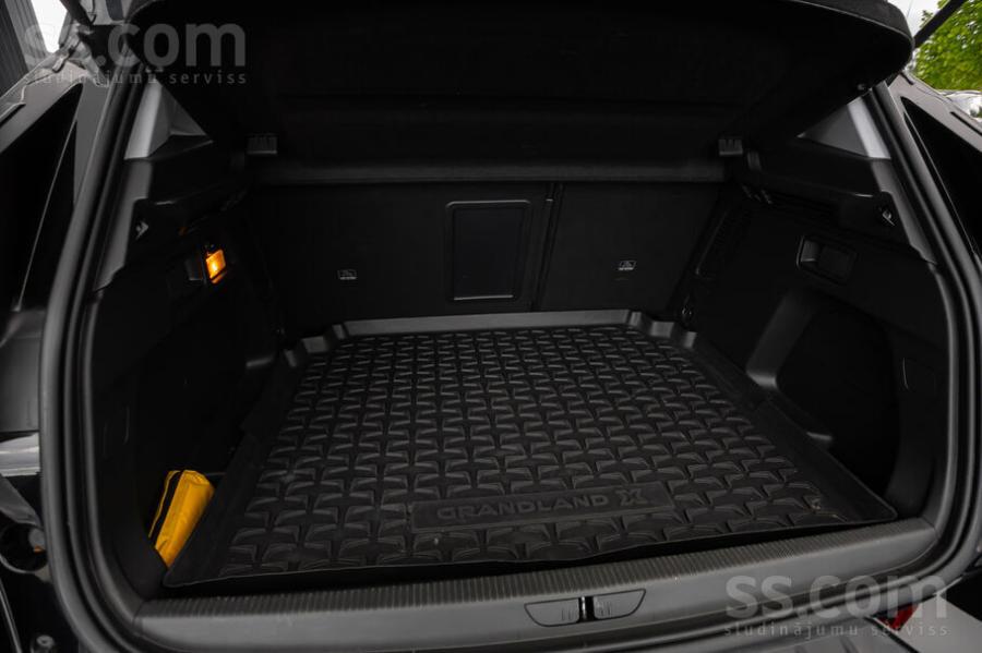 Black Opel Grandland X 2019 in Jelgava, with an engine capacity of 1.20 L and mileage of 133 thousand km for 8950 €, photo 24 on AUTOMOTO.COM.LV